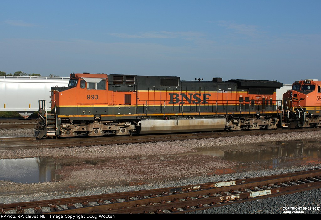 BNSF 993